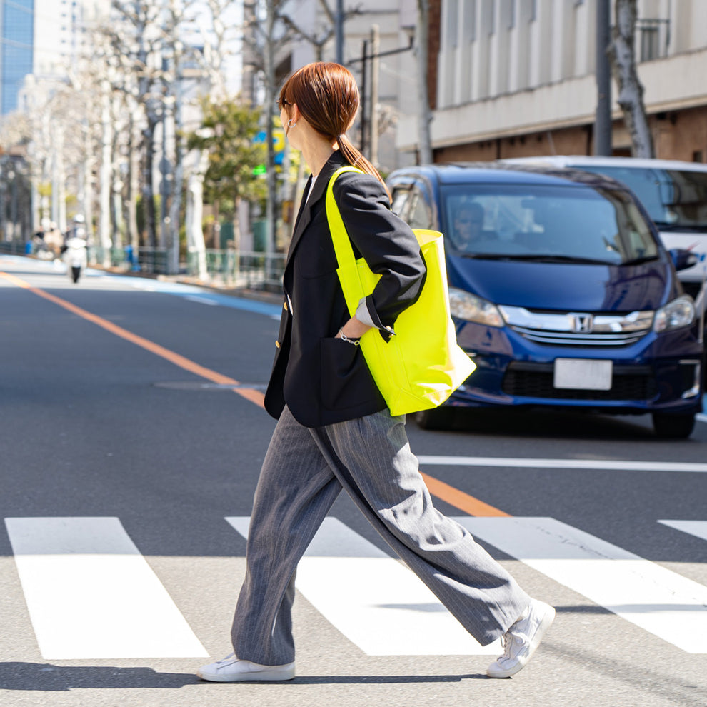 TEMBEA BAGUETTE TOTE NEON – Friday